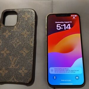 Apple | Cell Phones & Accessories | Apple Iphone 2 Pro Max With Lots Of ...